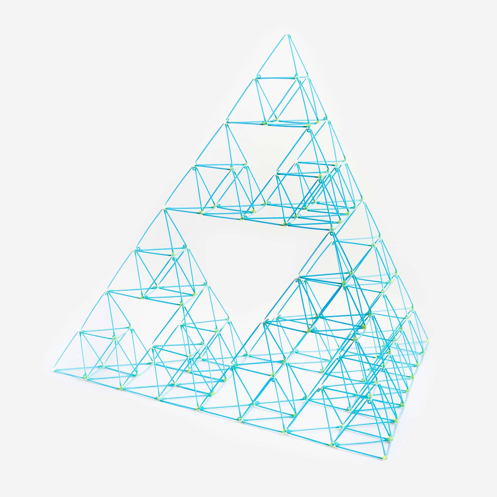 Construct a Sierpinski Pyramid | Strawbees Classroom